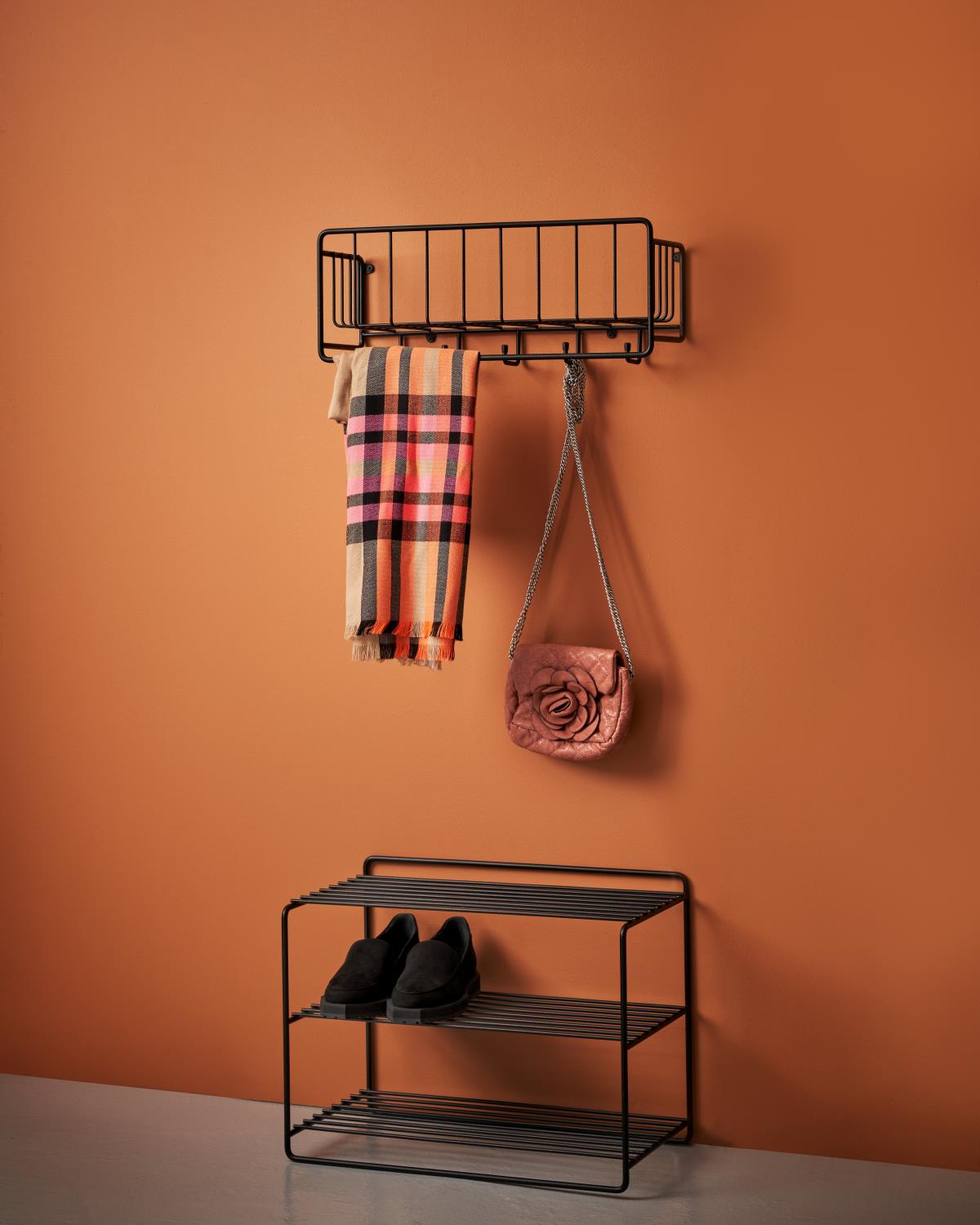 Maze - Midtown hylle med knagger - Black - Konstabel AS